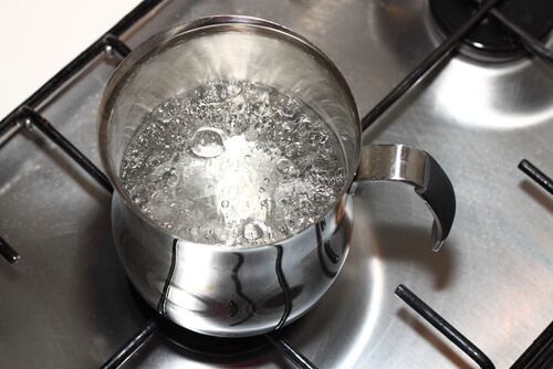 The Difference Between Poaching, Simmering And Boiling - Escoffier Online