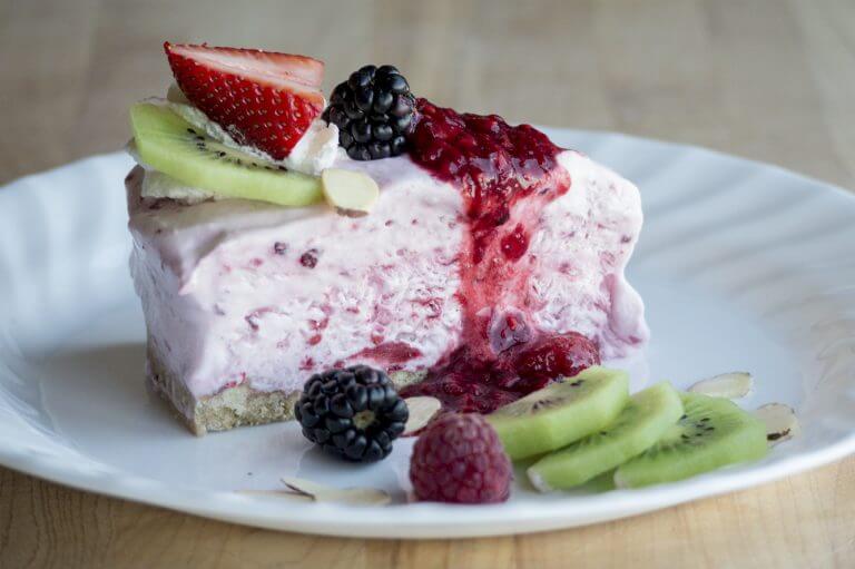 How To Make Frozen Berry Chantilly Cake - Escoffier Online